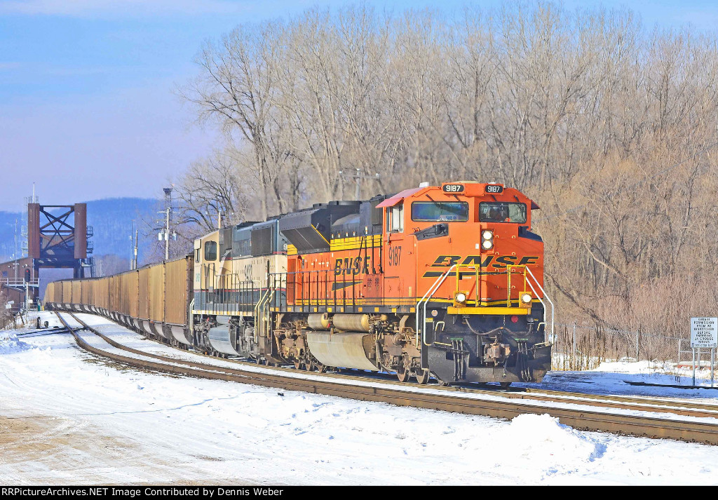 BNSF 9187, CP's Tomah Sub.